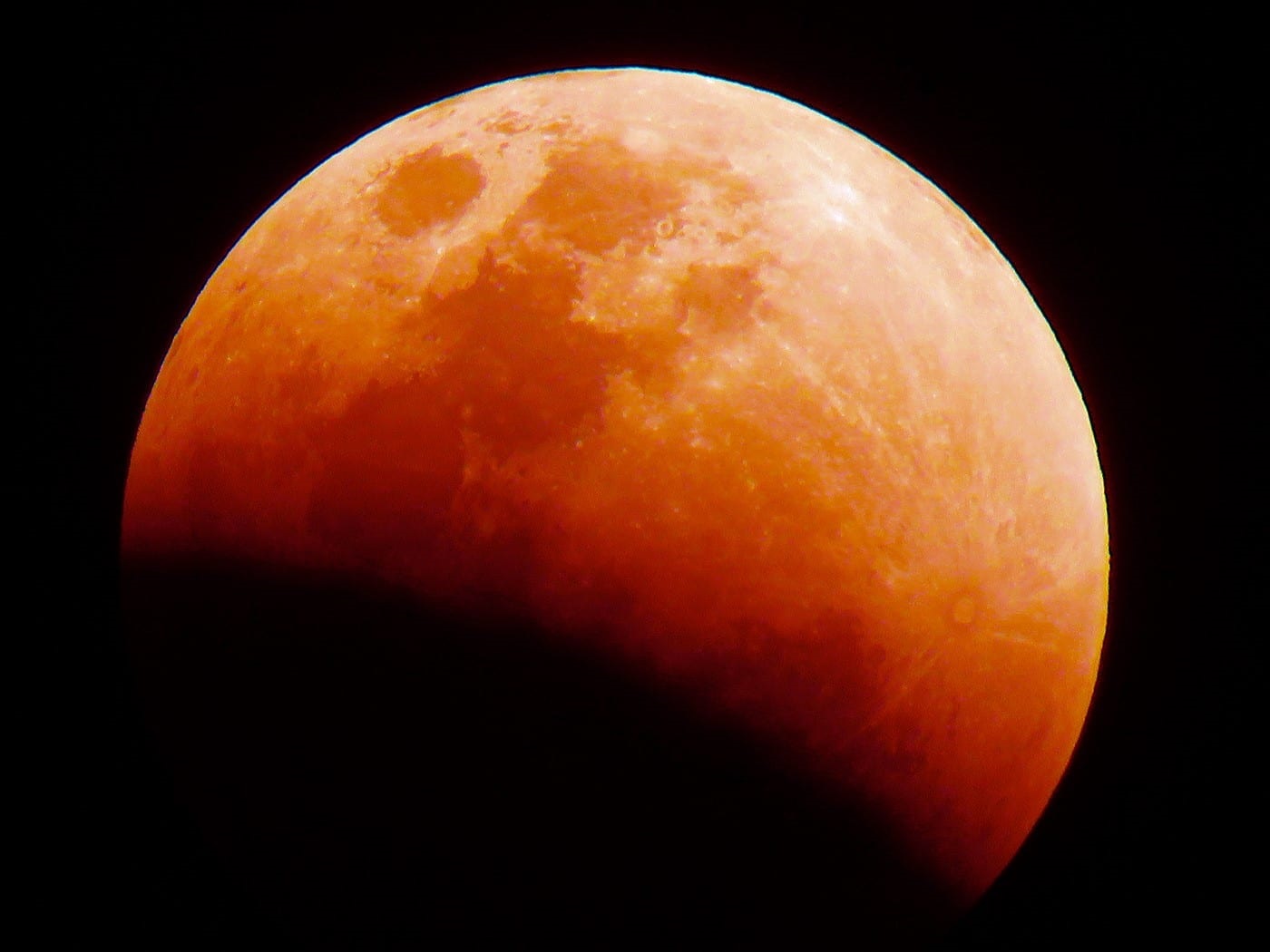 Total lunar eclipse set to turn full moon red | Newcastle Weekly