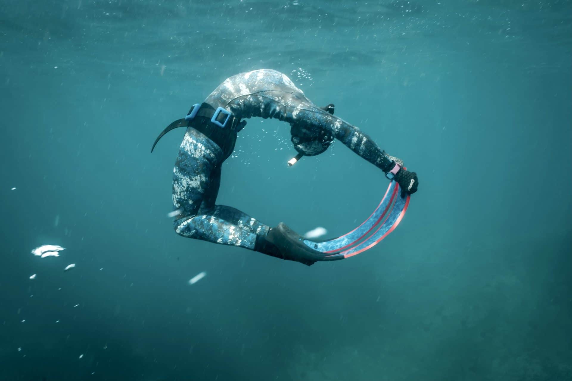 'Leaving the surface stuff behind', freediver shares her underwater ...