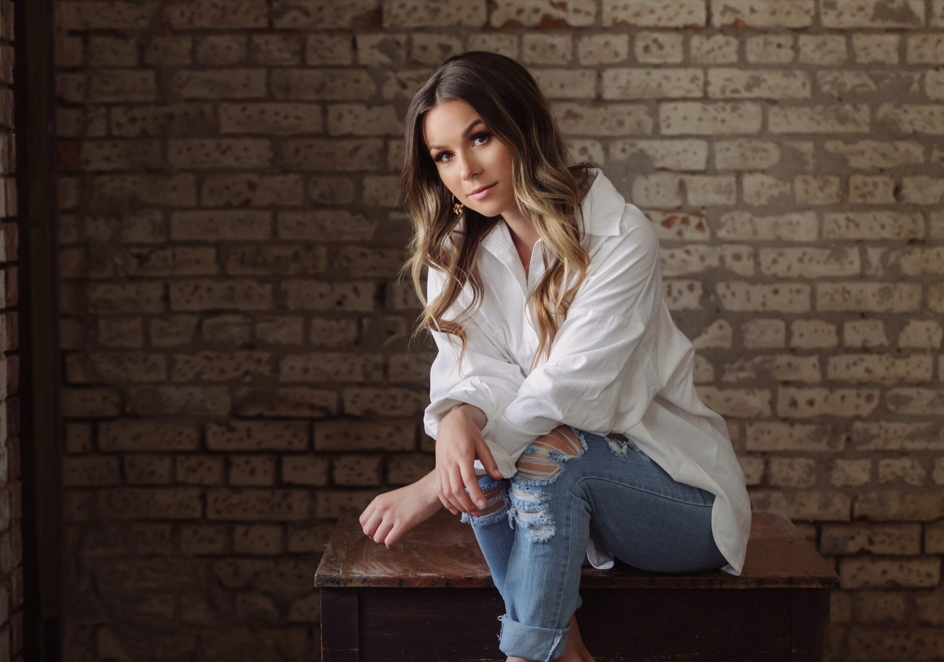 Shadbolt strumming her way to The Cambridge | Newcastle Weekly