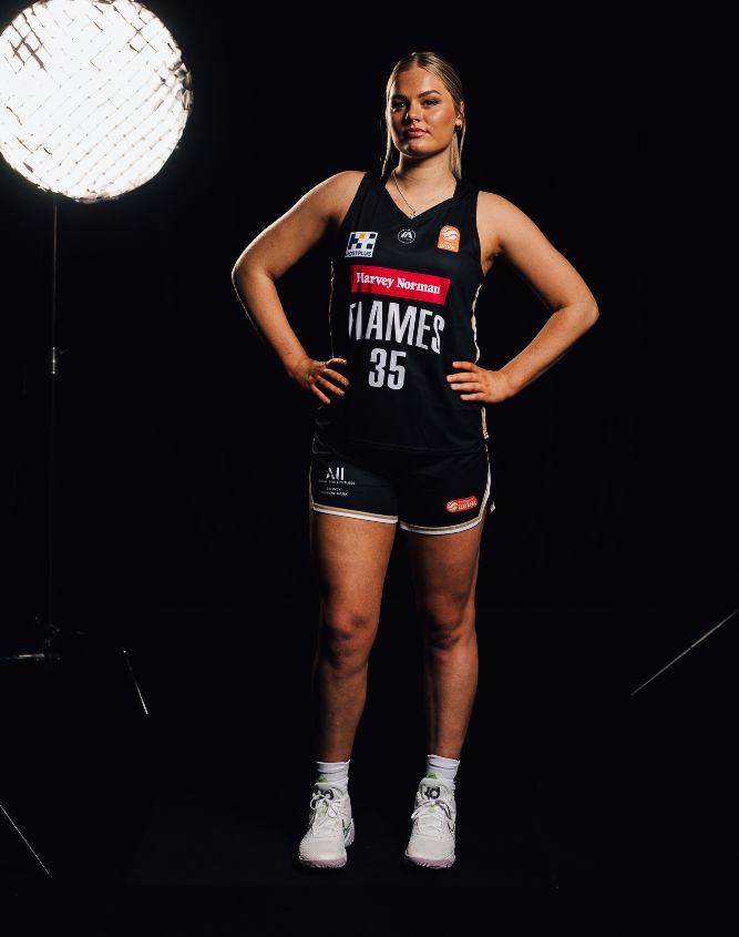 Sydney Flames stars Newcastle bound | Newcastle Weekly