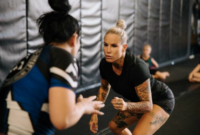 Fight to Live: MMA fighter Bec Rawlings' domestic violence advocate ...