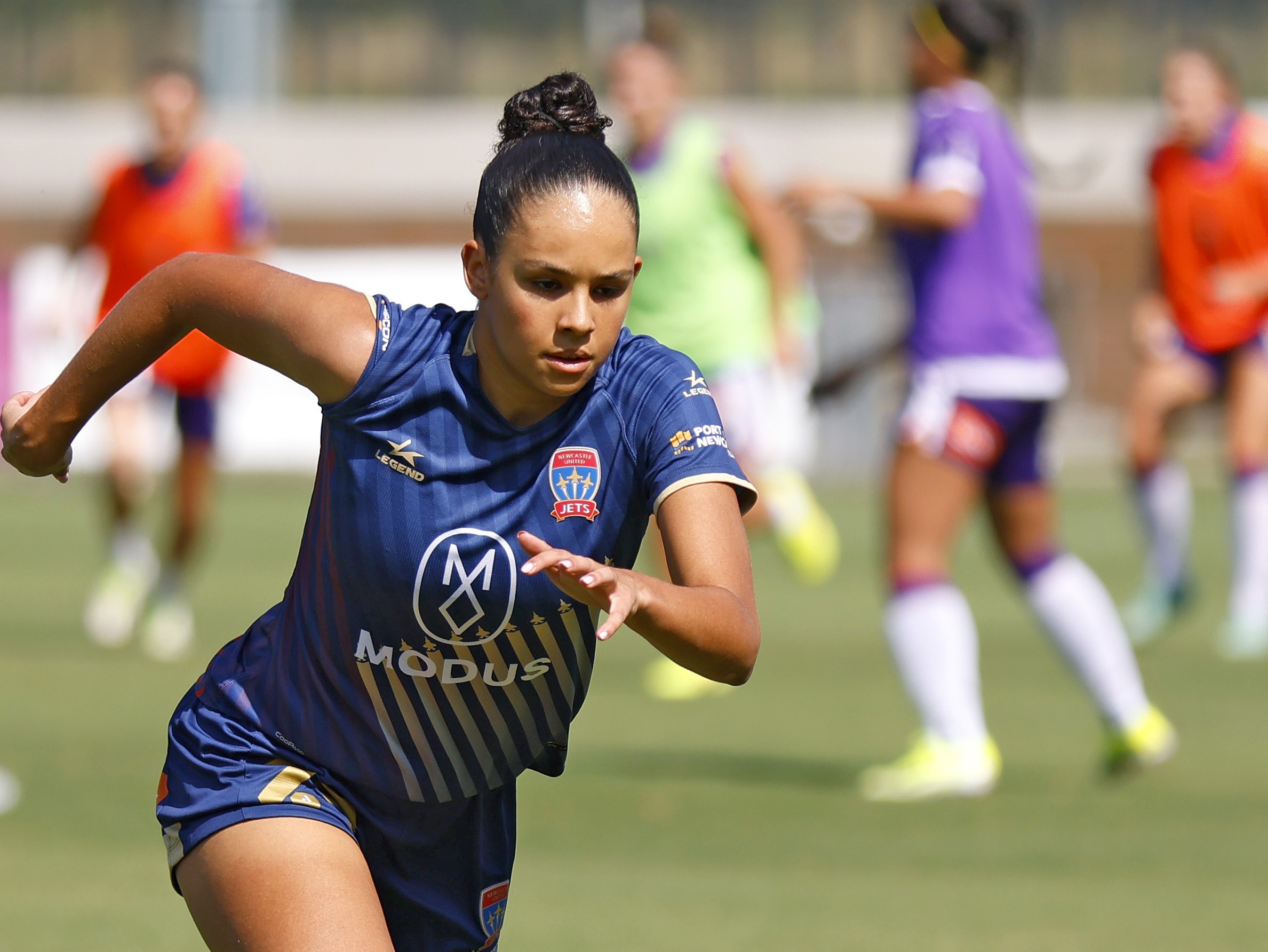 ALW: Young Matilda Milan Hammond re-signs with Jets | Newcastle Weekly