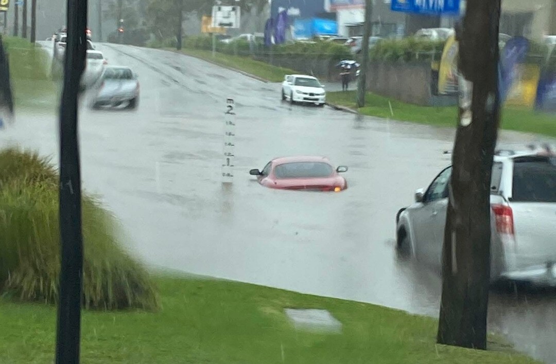 Flash flooding hits Lake Mac as more rain looms for Newcastle ...