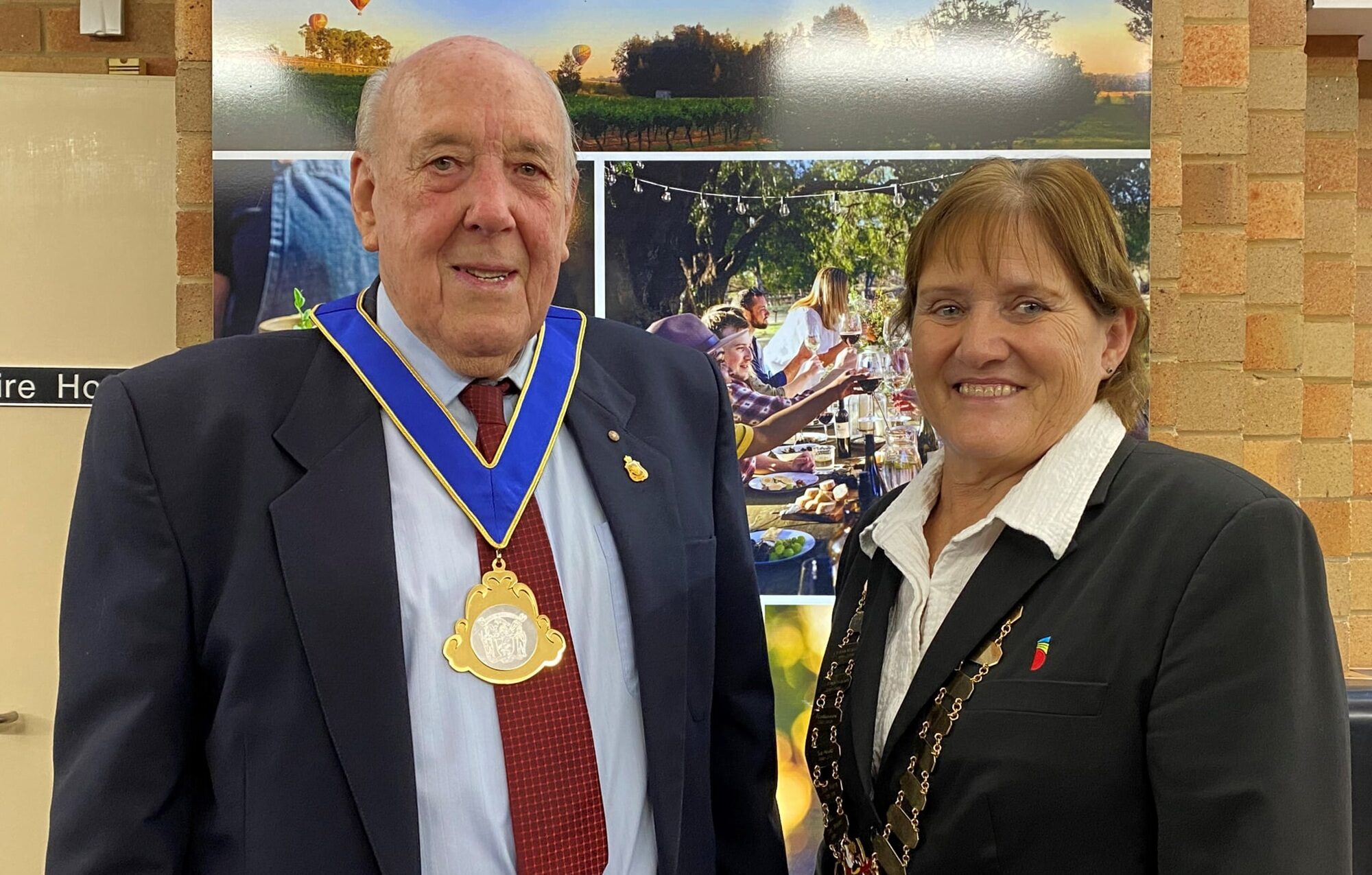 Council pays tribute to former Singleton mayor John Martin OAM ...