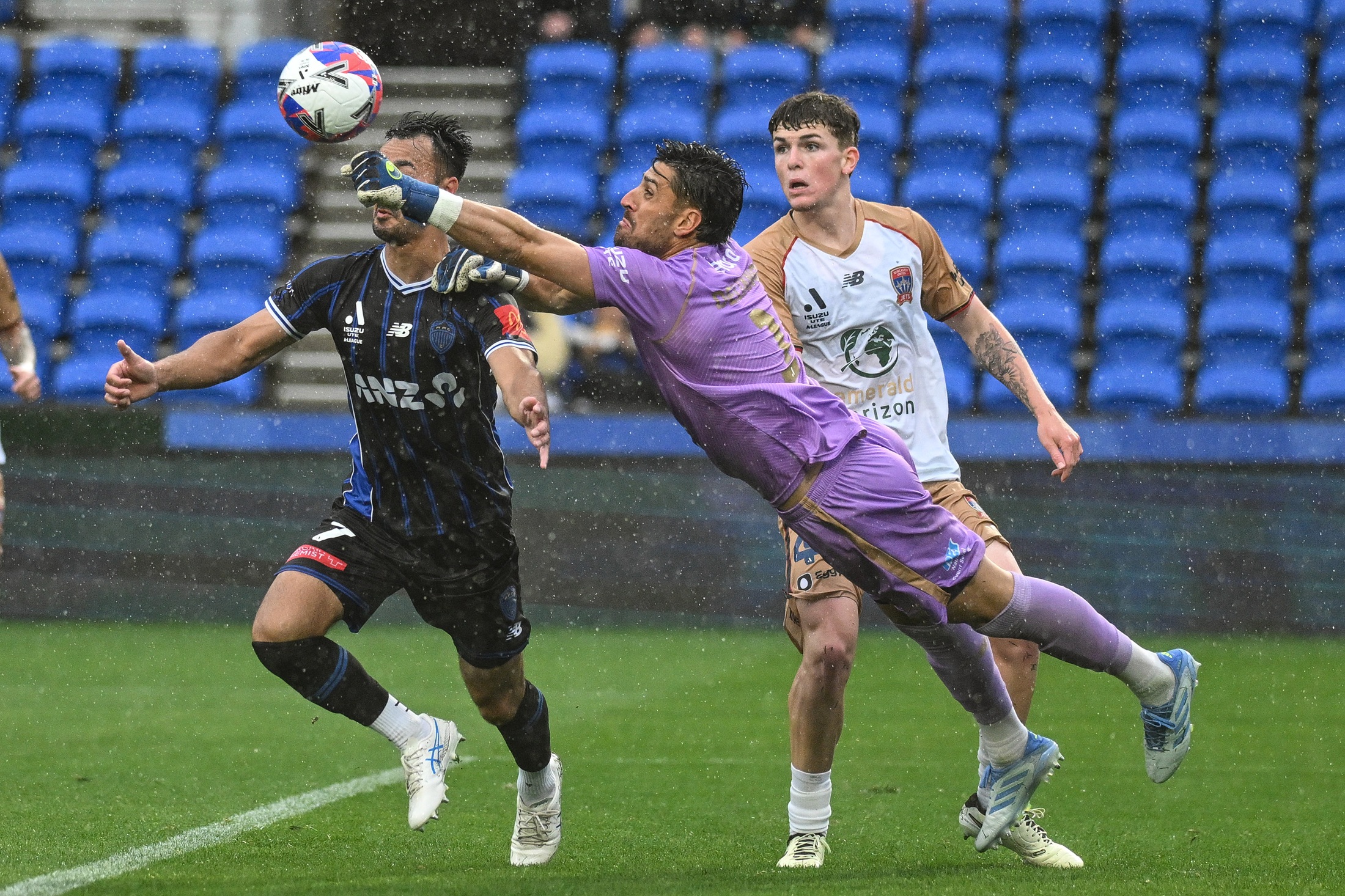 Brilliant Delianov inspires Jets’ triumph in atrocious conditions ...