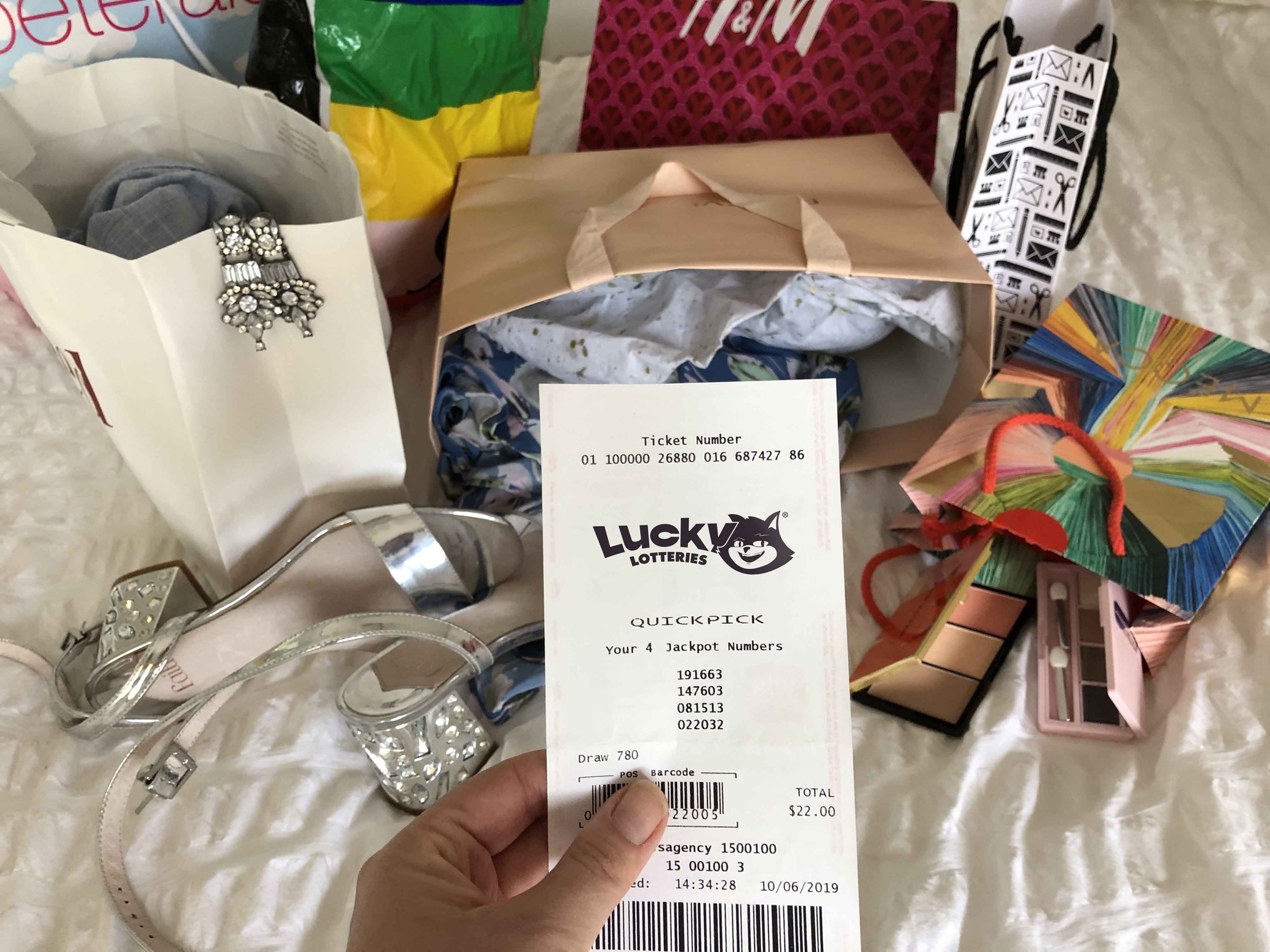 Toronto woman set to spread Christmas cheer with $200,000 windfall ...